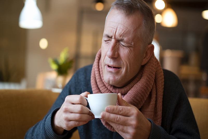 Laryngite : Causes, Symptômes et Solutions pour un Soulagement Rapide